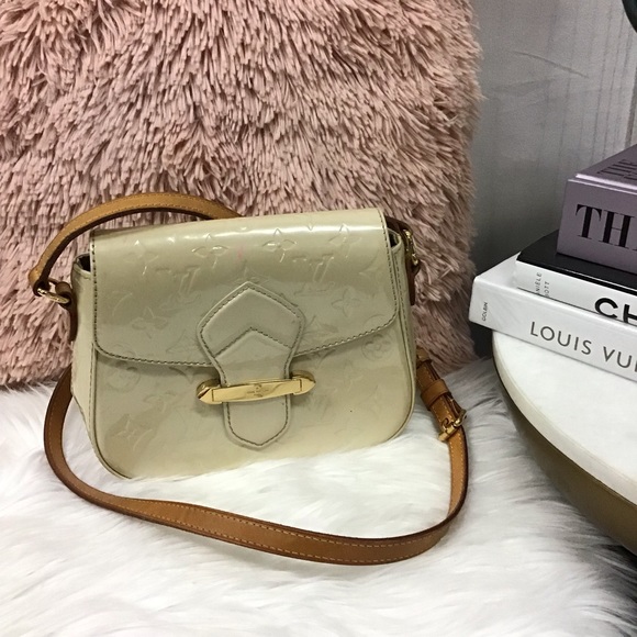 Louis Vuitton | Bags | Louis Vuitton Ivory Bellflower Pm Crossbody Bag ...